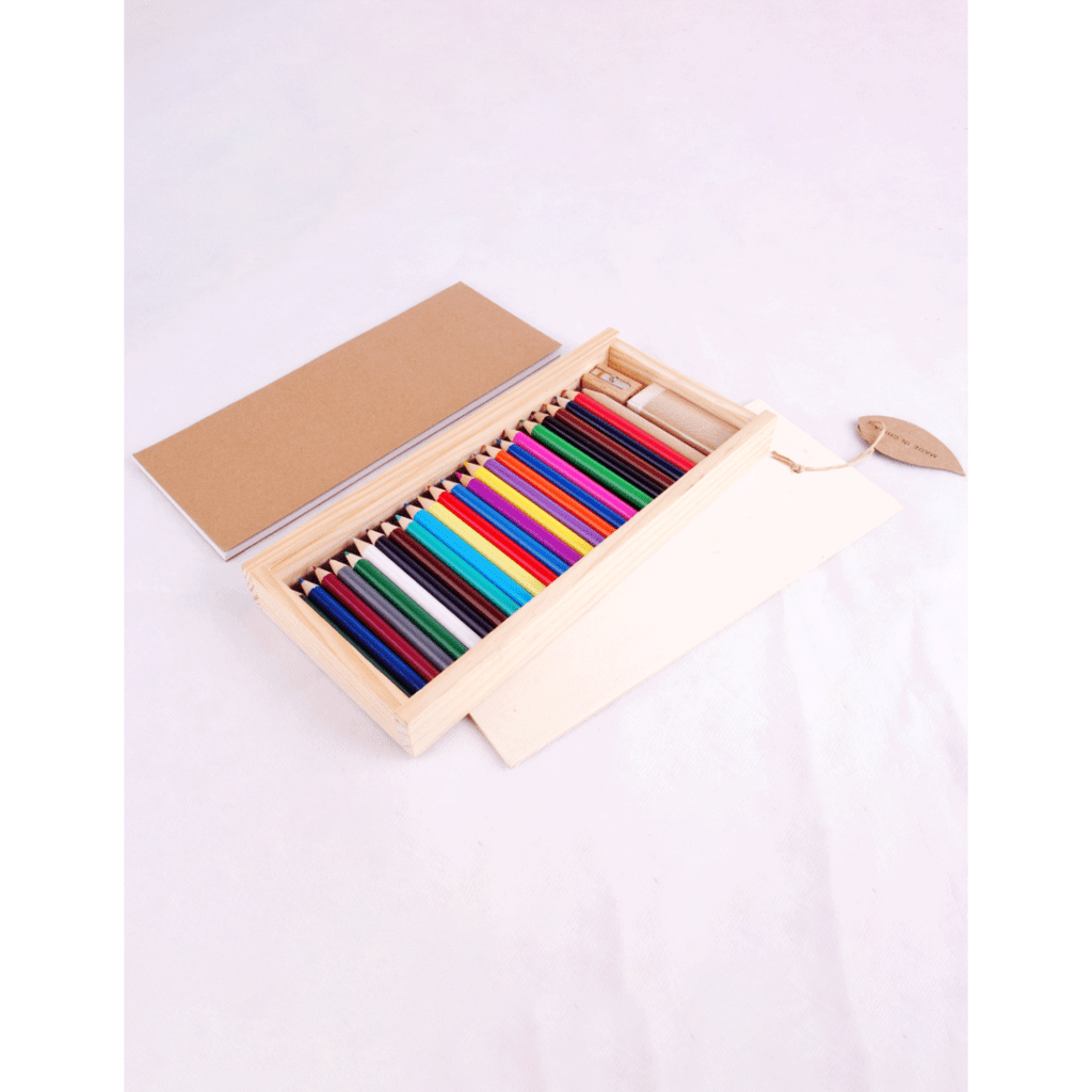 WOODEN CASE DRAWING SET - Giftplanet